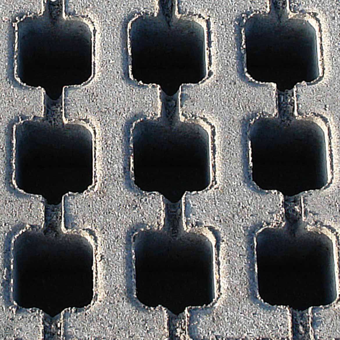 Wasserdurchlässiger Rasenstein aus OWL | AHE Holding